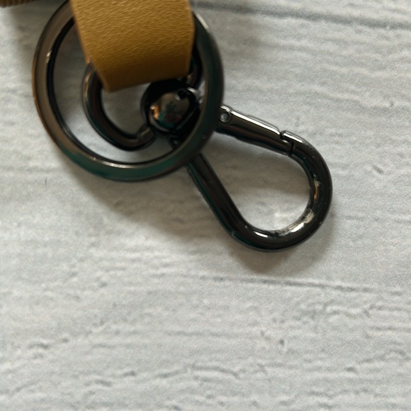 lululemon athletica | Accessories | Lululemon Never Lost Keychain ...